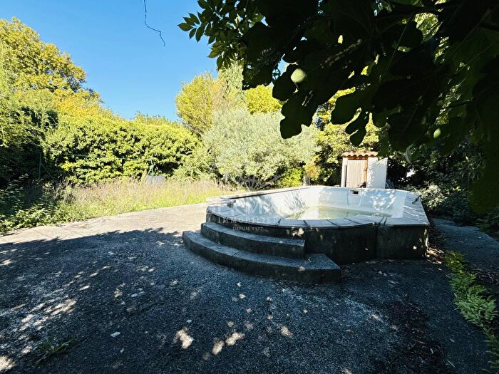 Maison à vendre - Le Thor - 5 pièces - 1 chambre