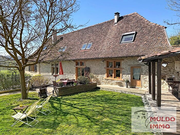 Maison à vendre - Ruy-Montceau - 6 pièces - 5 chambres
