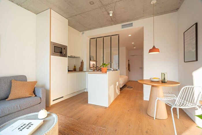 Appartement à louer - Grand Parc, Bordeaux - 1 pièce