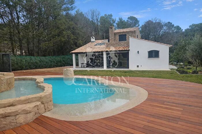 Maison à vendre - Roquefort-les-Pins - 7 pièces - 4 chambres