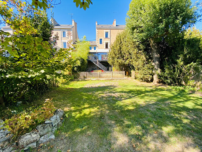 Maison 11 pièces à Poitiers, Centre-ville, à vendre
