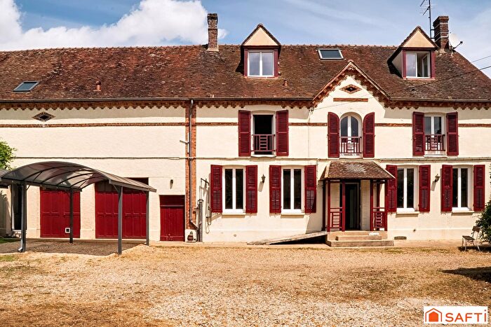 Étigny : Maison 11 pièces à vendre