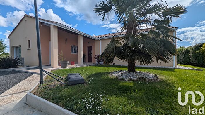 Maison à vendre - Montendre - 6 pièces - 5 chambres