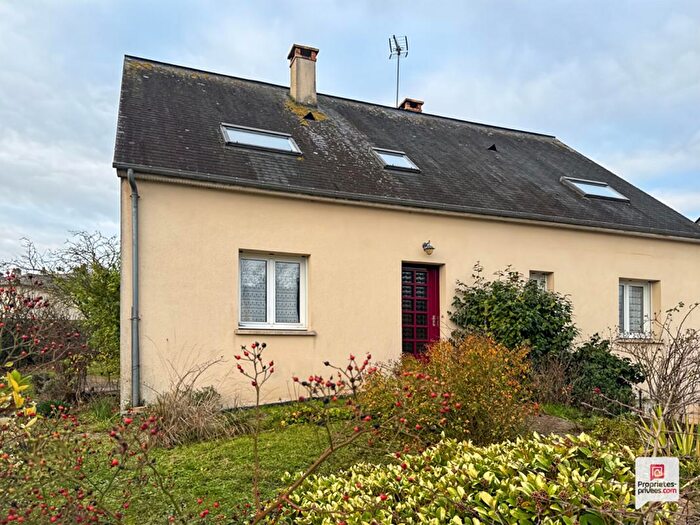 Maison à vendre - Sablé-sur-Sarthe, Rocade, Route de Mans - 6 pièces - 4 chambres