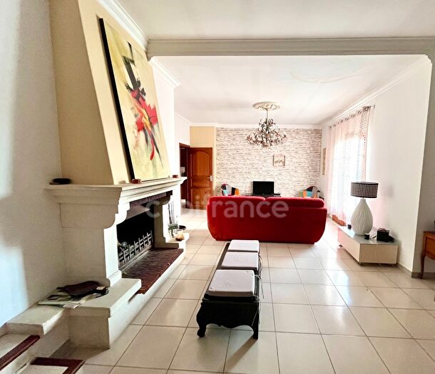 Maison à vendre - Ville-di-Pietrabugno - 10 pièces - 6 chambres