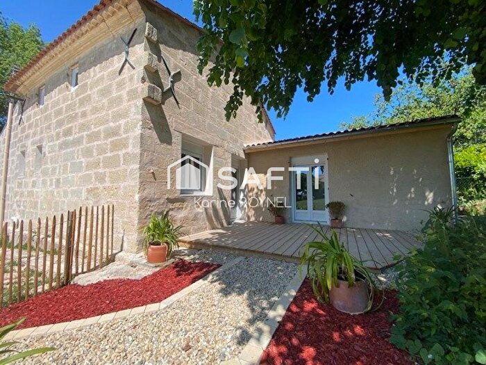 Maison à vendre - Lussac - 3 pièces - 2 chambres
