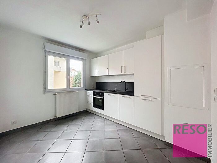 Appartement à louer - Annemasse - 3 pièces - 2 chambres