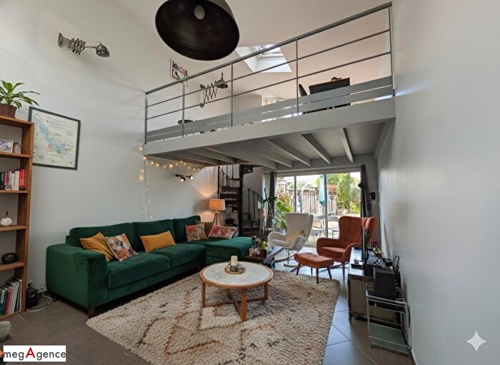 Maison à vendre - Béguey - 4 pièces - 3 chambres