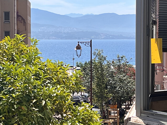 Appartement 3 pièces à Ajaccio, à vendre