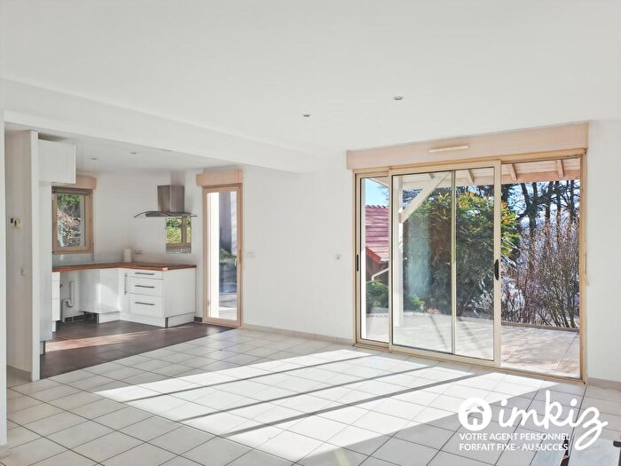 Maison à vendre - Chaumont - 5 pièces - 3 chambres