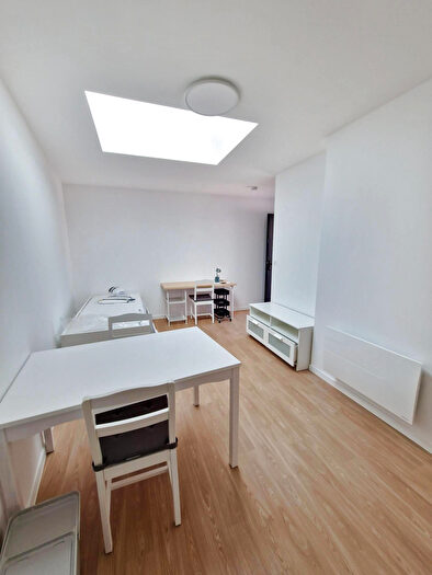 Appartement 1 pièce à La Roche-sur-Yon, Pyramides, Jean-Yole, à louer