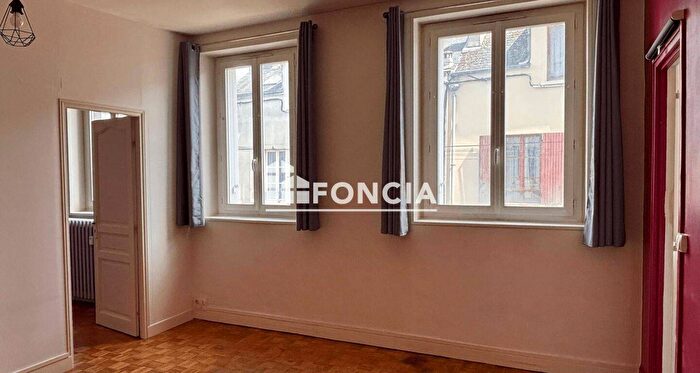 Centre Ville, Étampes : Appartement 2 pièces à louer