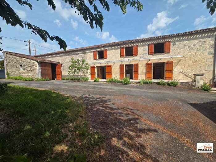 Hiersac - Maison 7 pièces à vendre