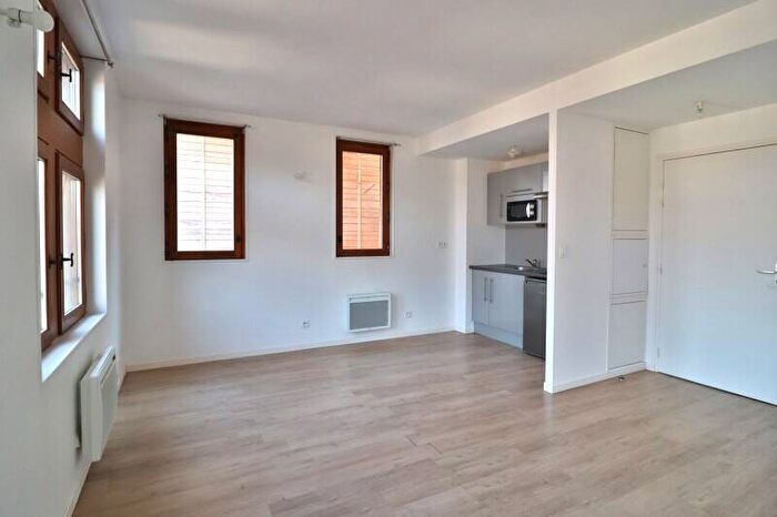 Appartement à louer - Cathédrale, Troyes - 1 pièce