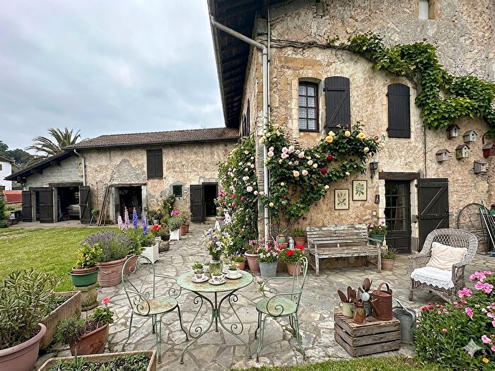 Maison 10 pièces à vendre à Anglet, Montbrun