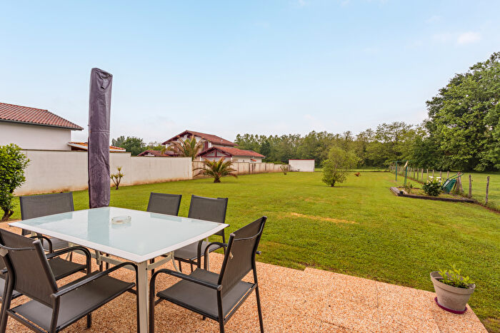 Maison 3 pièces à Sames, à vendre