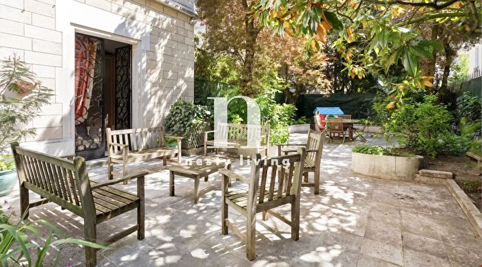 Appartement à vendre - Paris e , Muette-Nord, Trocadéro - 7 pièces - 4 chambres