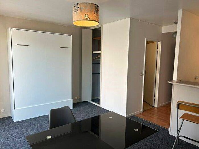 Périchelles-Saint Hubert-Centre Gare-Abbesses, Chelles - Appartement 1 pièce à louer