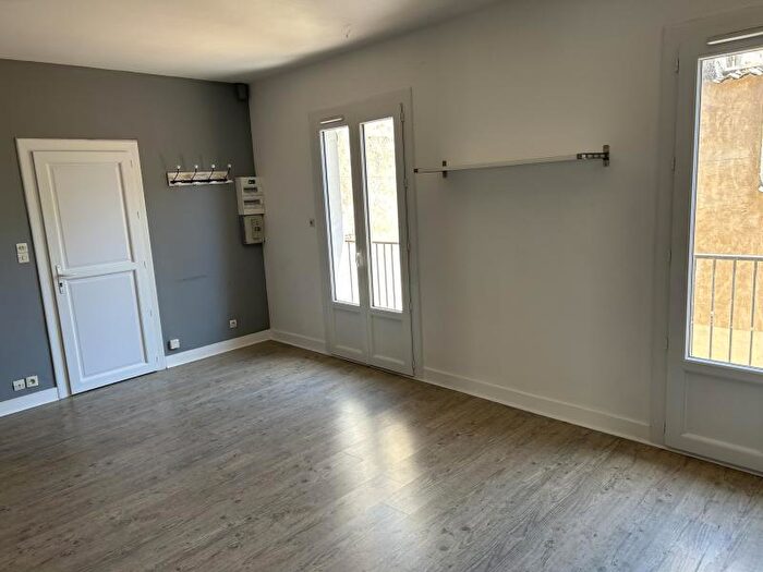 Sainte-Foy-la-Grande : Appartement 3 pièces à louer