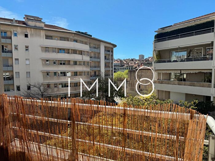 Appartement à louer - Castellane, Marseille ème arrondissement - 1 pièce