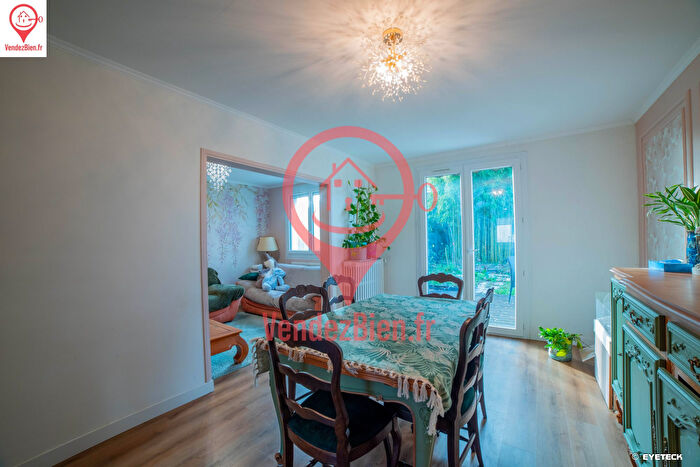 Maison à vendre - Saint-Doulchard - 6 pièces - 4 chambres