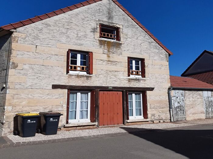 Maison à louer - Pougues-les-Eaux - 3 pièces - 2 chambres