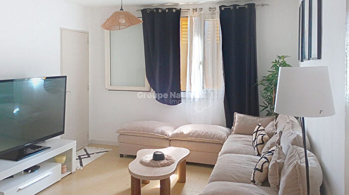 Bollène, Centre-ville : Appartement 3 pièces à louer