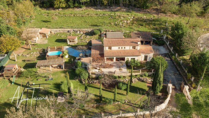 Maison à vendre - Lorgues - 7 pièces - 5 chambres