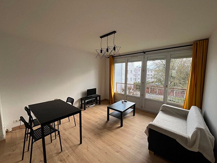 Appartement à louer - Saint Denis, Chantilly - 3 pièces - 2 chambres