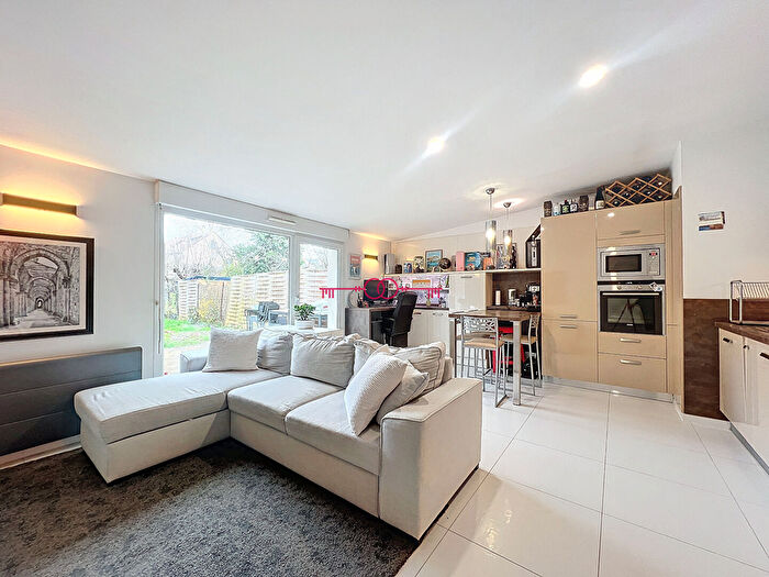 Appartement à louer - Reims, Courlancy, Porte de Paris, Bois dAmour - 2 pièces - 1 chambre