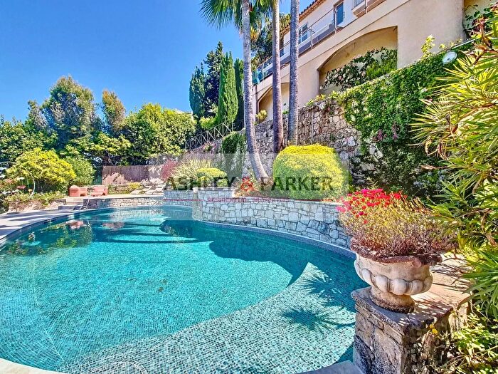 Maison à vendre - Villefranche-sur-Mer - 8 pièces - 5 chambres