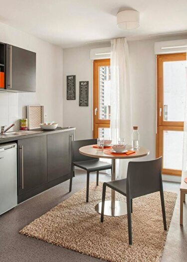 Appartement 3 pièces à Girondins, Lyon 7ème arrondissement, à louer