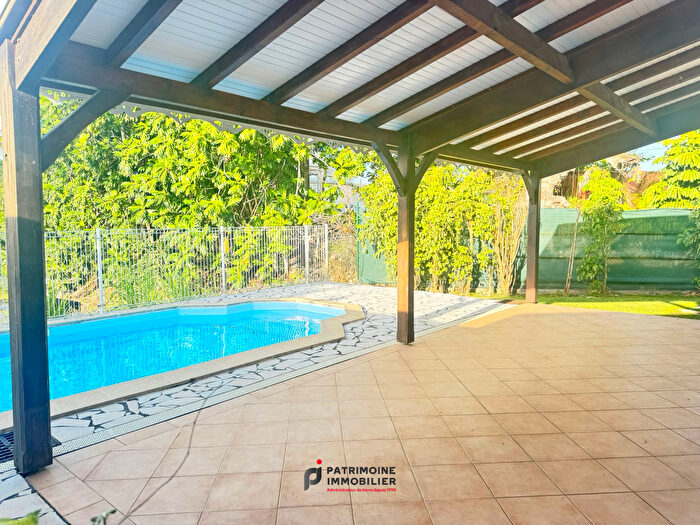 Maison à louer - Baie-Mahault - 4 pièces - 3 chambres