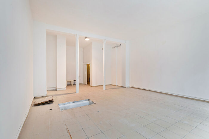 Appartement à vendre - Paris e , Europe - 4 pièces - 2 chambres