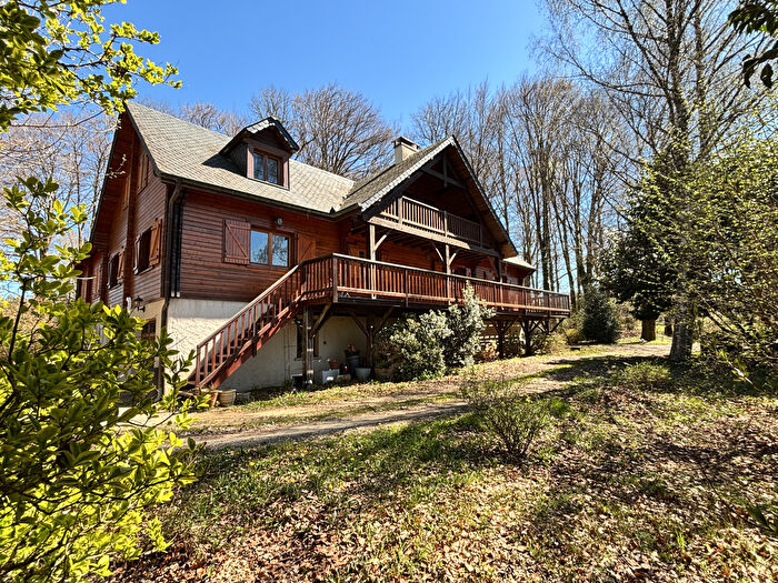 Maison 7 pièces à vendre à Clergoux