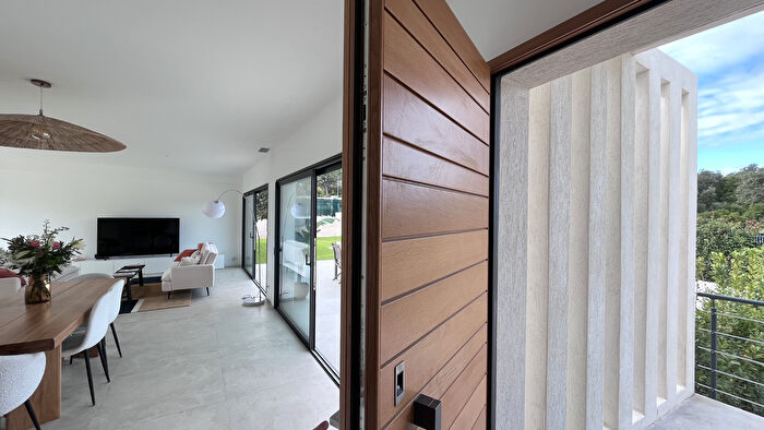 Maisons à vendre et appartements à louer - 1