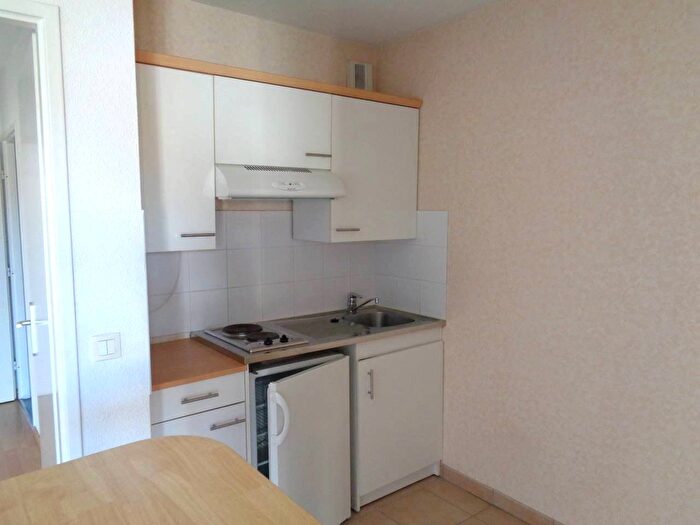 Appartement à louer - Objat - 1 pièce - 1 chambre