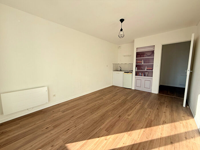 Appartement à vendre - Vierzon, Centre-ville - 1 pièce