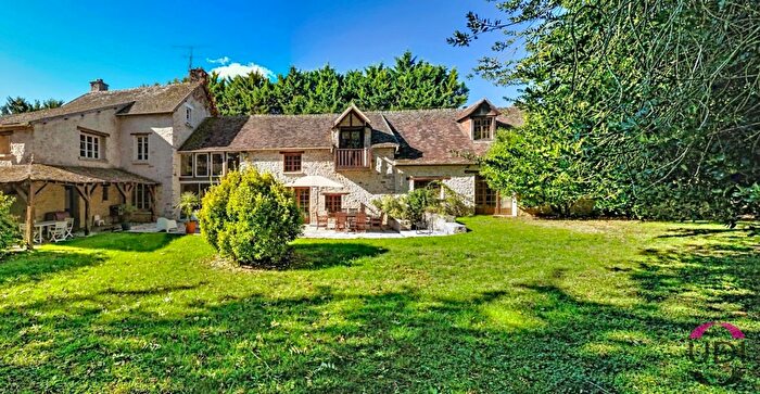 Maison à vendre - Morigny-Champigny - 7 pièces - 6 chambres