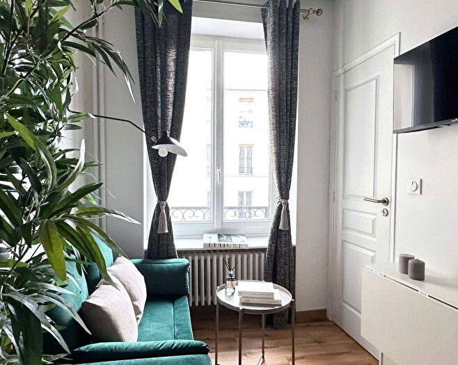 Appartement à louer - Père Lachaise-Réunion, Paris ème arrondissement - 1 pièce