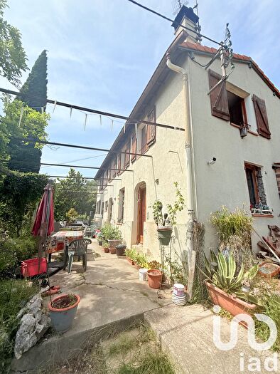 Maison à vendre - Saint-Martin-du-Var - 7 pièces - 3 chambres
