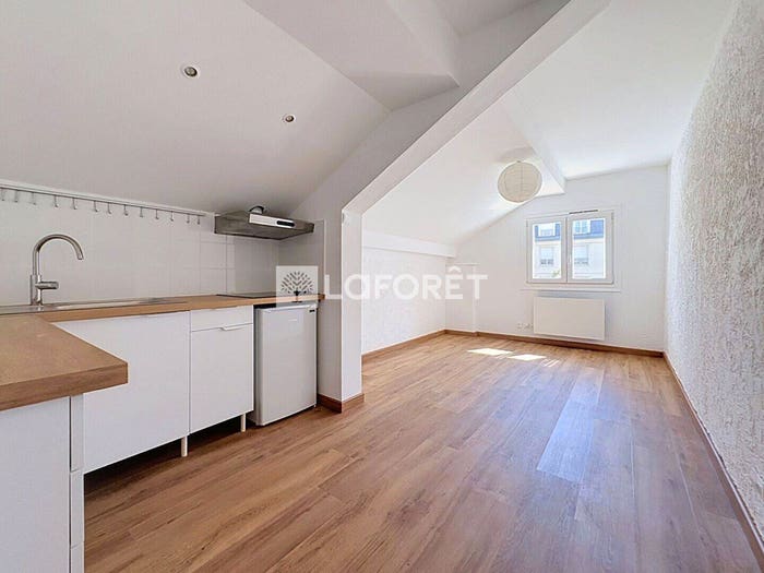 Appartement 1 pièce à louer à Gérard Philipe, Saint-Cyr-l'École