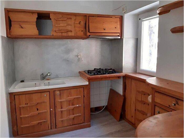 Appartement à louer - Centre Ville-Louis Blanc, Alès - 2 pièces - 1 chambre