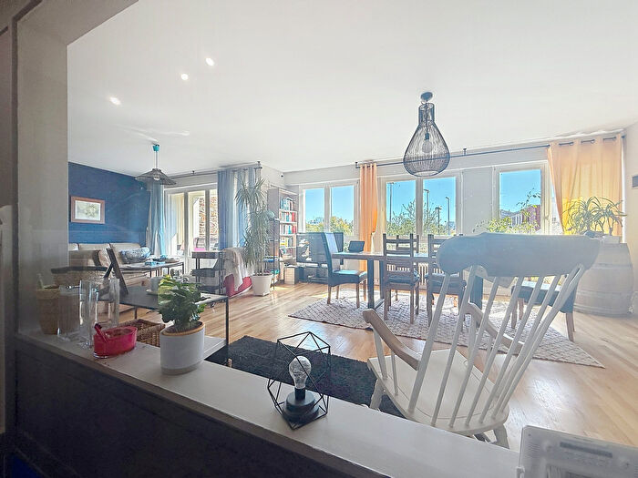 Appartement à vendre - Quartiers Centre, Alphonse Guérin - 8 pièces - 5 chambres