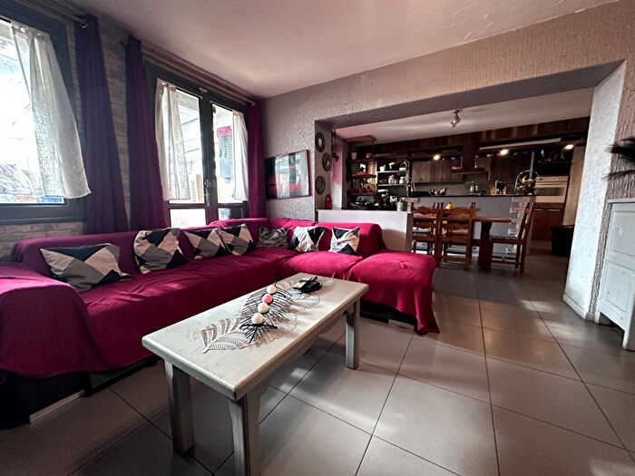 Maison à vendre - Moûtiers - 9 pièces - 4 chambres