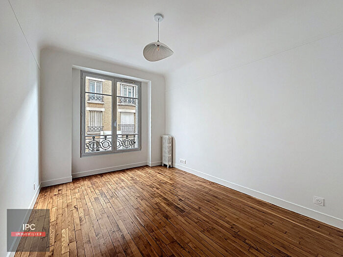 Appartement à louer - Clichy, République, Victor Hugo - 2 pièces - 1 chambre