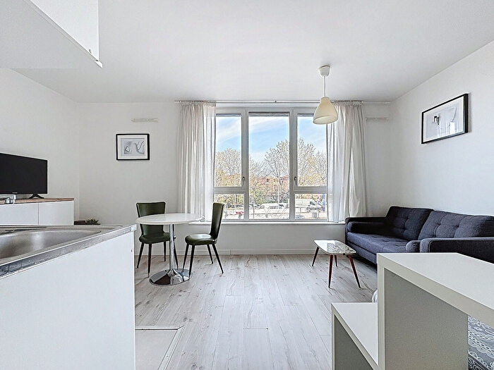 Appartement à vendre - Nanterre, Vieux Pont - 1 pièce