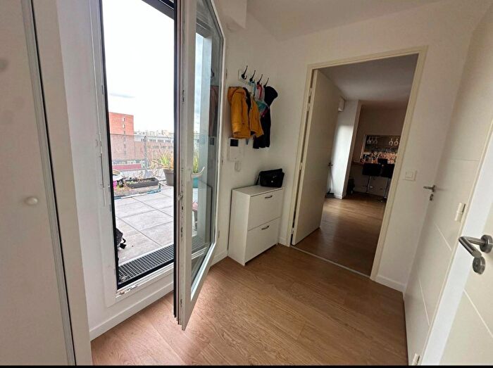 Appartement à vendre - La Courneuve, Centre-ville - 3 pièces - 2 chambres