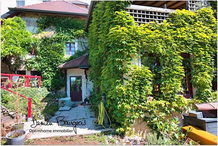 Maison à louer - Sud Ouest, Divonne-les-Bains - 5 pièces - 4 chambres