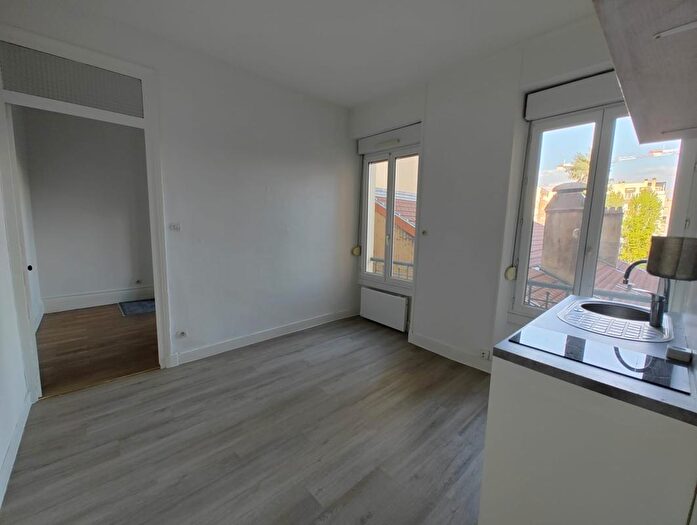 Appartement à louer - Villeurbanne, Zola, Pressence - 2 pièces - 1 chambre